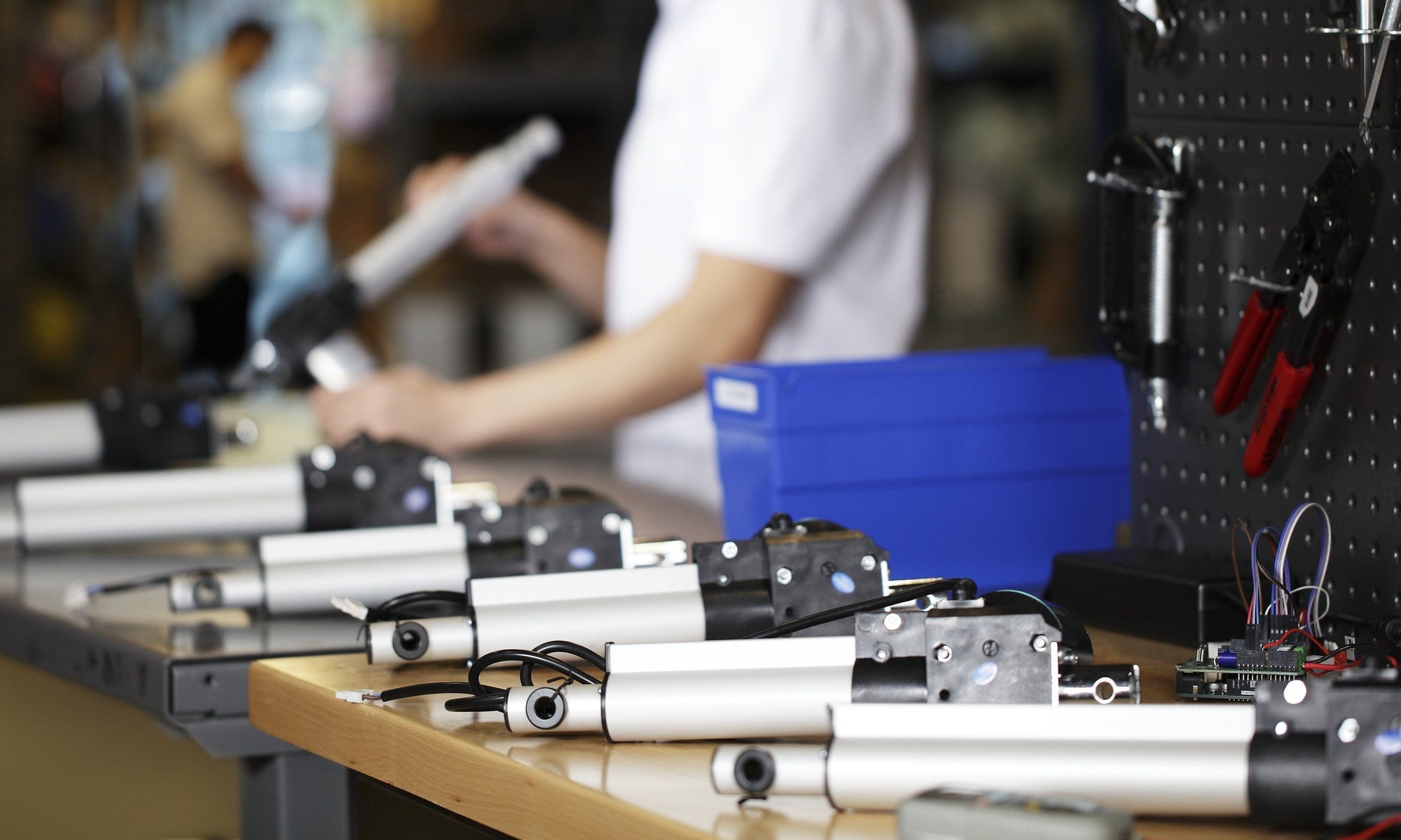 Step-by-step Guide Of Replacing Actuator – Progressive Automations